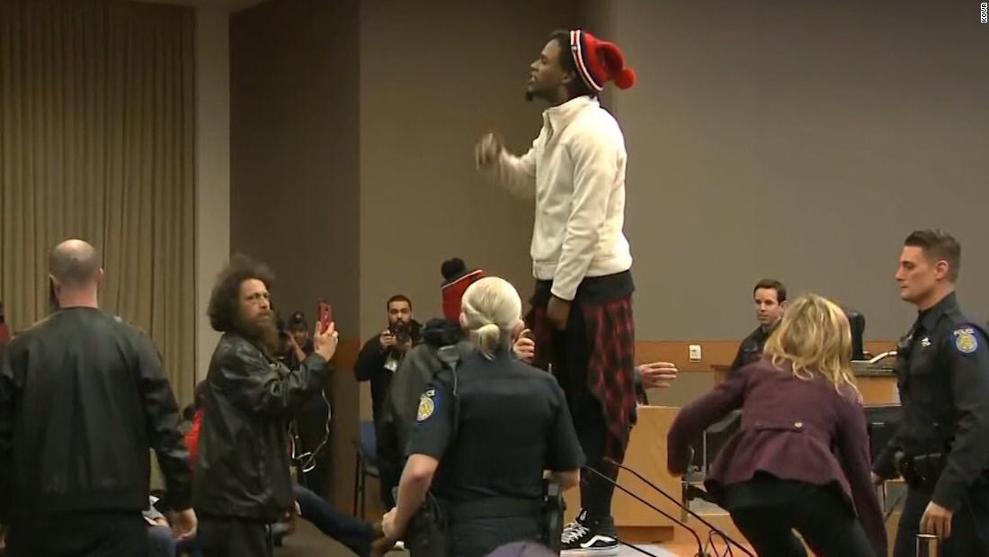 Protesters storm Sacramento City Council in aftermath of Stephon Clark ...